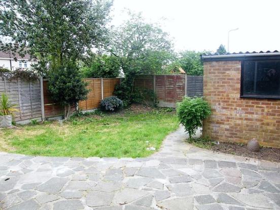 London Road, Rayleigh, Essex, SS6 9JA | Hunt Roche