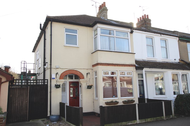 Trinity Road, Southchurch Village, SS2 4HJ | Hunt Roche